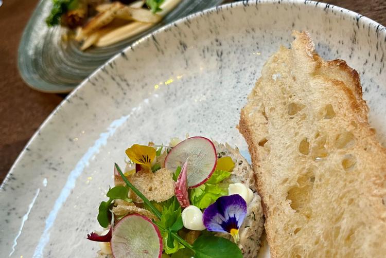 The Iveagh Restaurant | Camden Court Hotel, Dublin 2